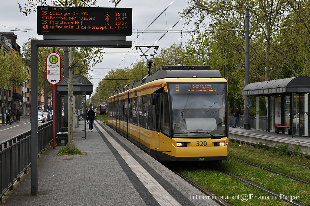 AVG tram 320 – Mühlburger Tor – Karlsruhe (D) – 23 aprile 2022 ...